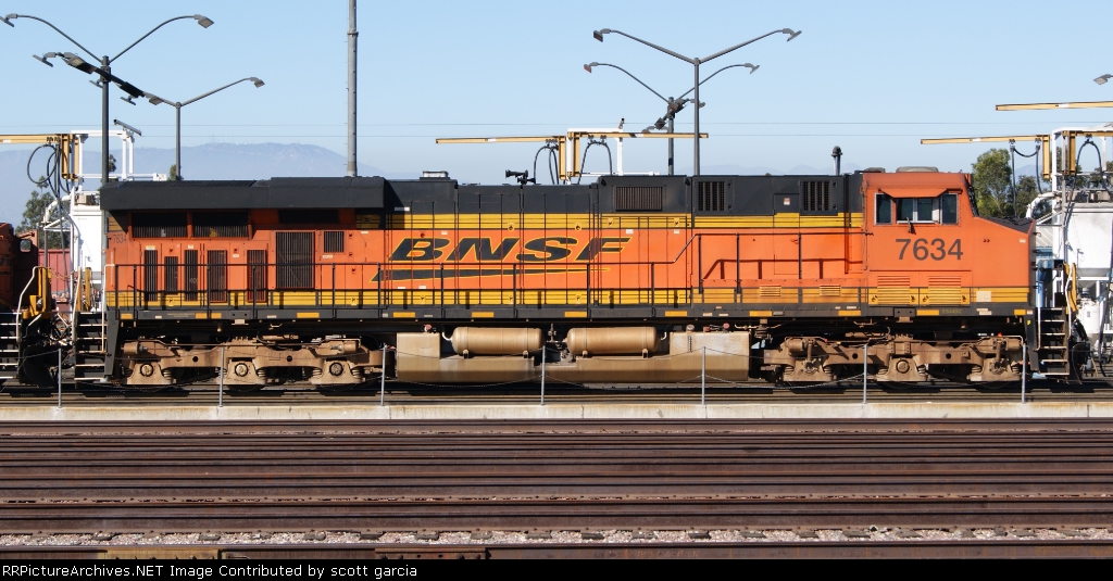 BNSF 7634